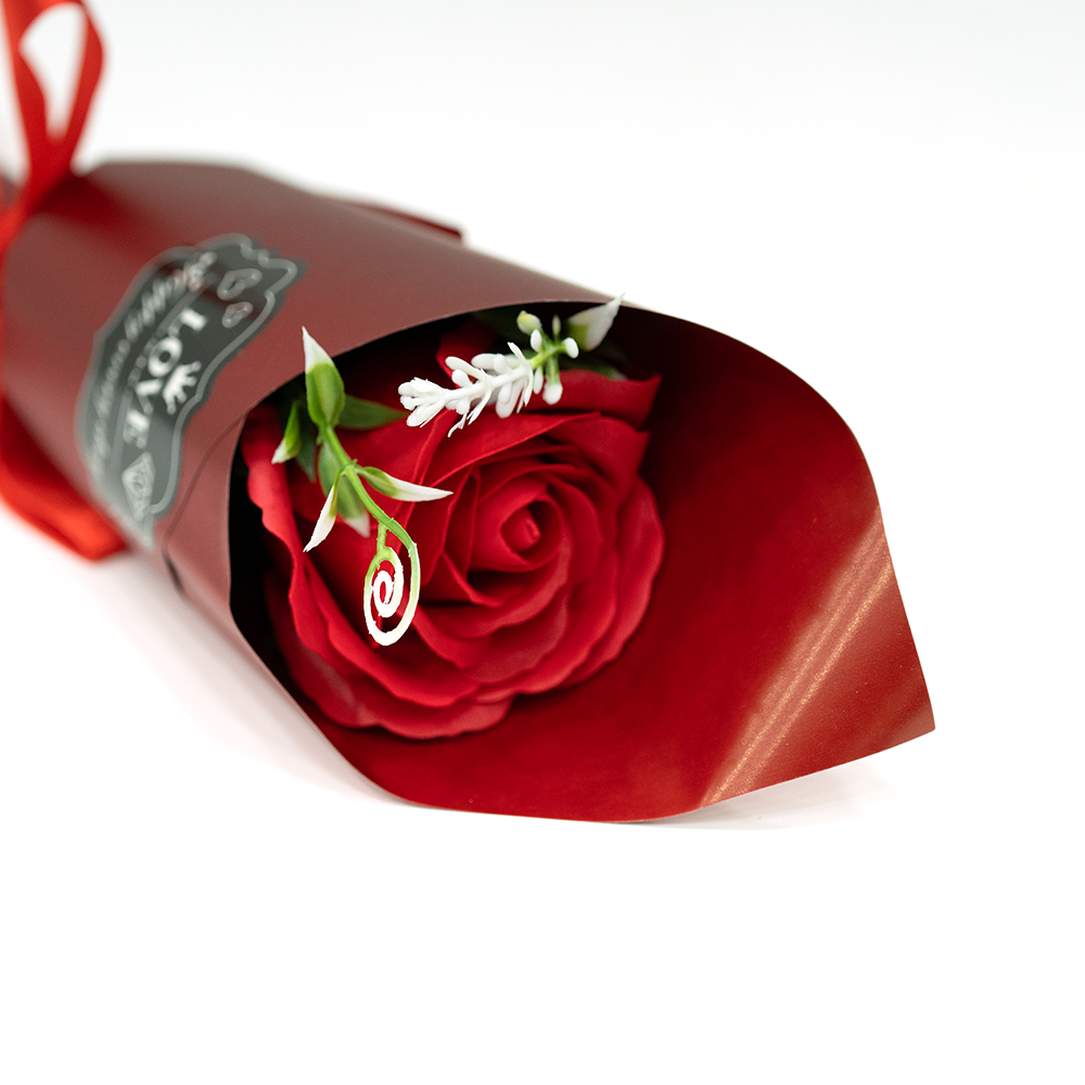 The "Love" Crown Solo | Kandy Selection
